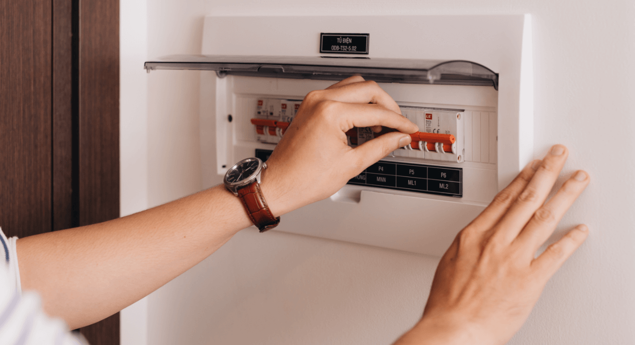 Choosing the Right Circuit Breaker for Your Home or Business – Heschen